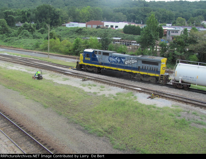 CSX 5952 4,000 HP vs 20HP